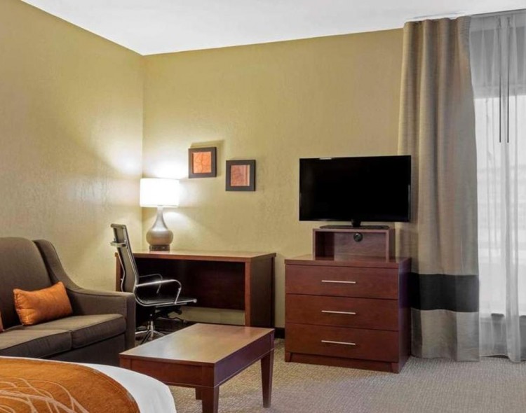 Memphis Hotel Rooms | Comfort Inn Memphis Downtown