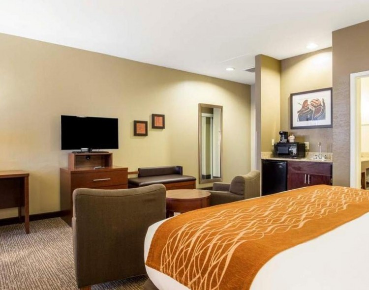 Memphis Hotel Rooms | Comfort Inn Memphis Downtown